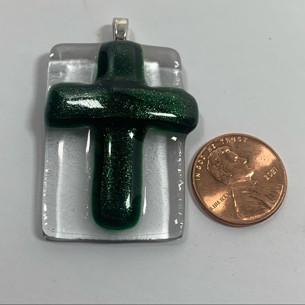 Vintage Beautiful Art Glass Cross Pendant - Gem